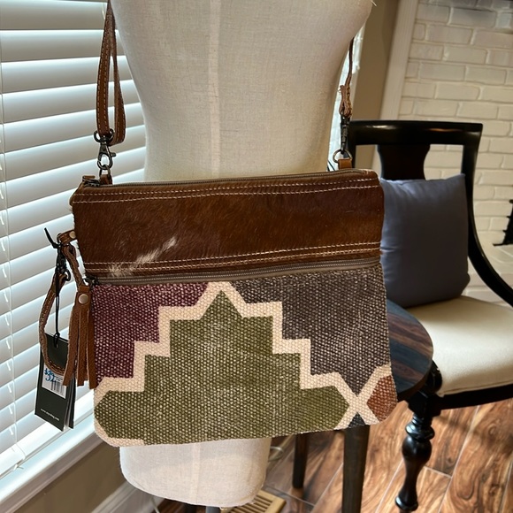 Myra Bag | Bags | Myra Bag Distinctive Small Crossbody Bag | Poshmark